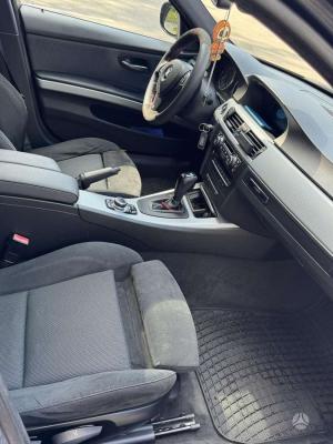 Black BMW 325 2009 in Vilnius, with an engine capacity of 2.99 L and mileage of 338 thousand km for 6990 €, photo 11 on AUTOMOTO.COM.LV