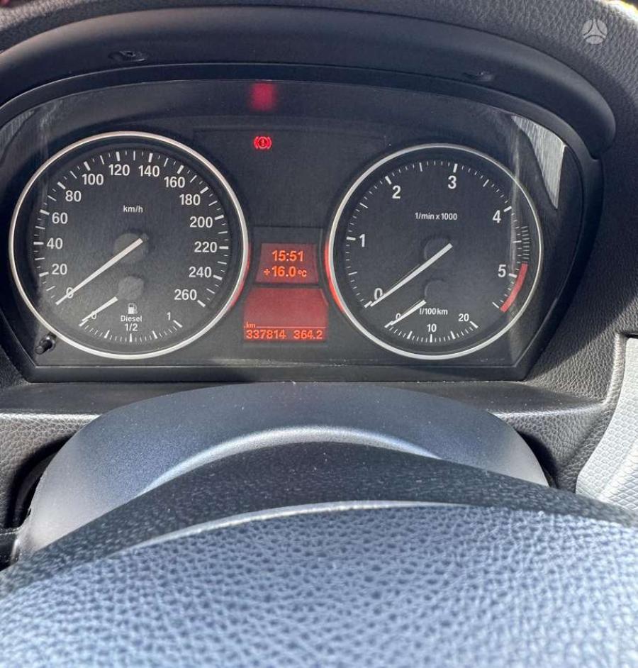 Black BMW 325 2009 in Vilnius, with an engine capacity of 2.99 L and mileage of 338 thousand km for 6990 €, photo 13 on AUTOMOTO.COM.LV