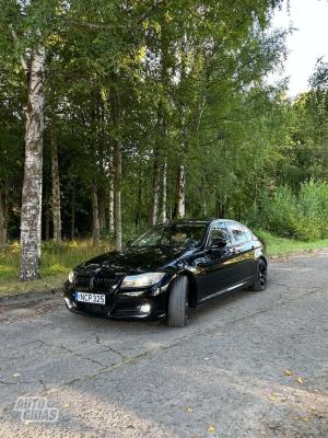 Black BMW 325 2009 in Siauliai, with an engine capacity of 3.00 L and mileage of 257 thousand km for 6750 €, photo  on AUTOMOTO.COM.LV