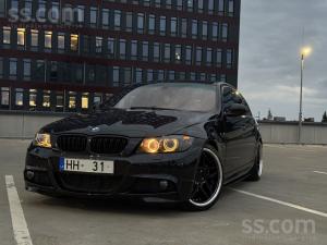 Black BMW 325 2009 in Riga, with an engine capacity of 3.00 L and mileage of 256 thousand km for 9900 €, photo 3 on AUTOMOTO.COM.LV