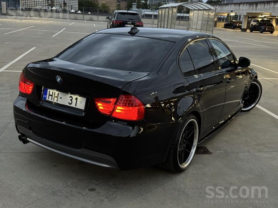 Black BMW 325 2009 in Riga, with an engine capacity of 3.00 L and mileage of 256 thousand km for 9900 €, photo 7 on AUTOMOTO.COM.LV