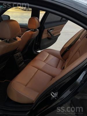 Black BMW 325 2009 in Riga, with an engine capacity of 3.00 L and mileage of 256 thousand km for 9900 €, photo 15 on AUTOMOTO.COM.LV