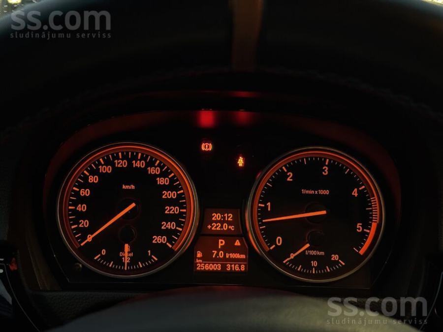 Black BMW 325 2009 in Riga, with an engine capacity of 3.00 L and mileage of 256 thousand km for 9900 €, photo 18 on AUTOMOTO.COM.LV