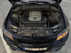 Black BMW 325 2009 in Riga, with an engine capacity of 3.00 L and mileage of 256 thousand km for 9900 €, photo 22 on AUTOMOTO.COM.LV