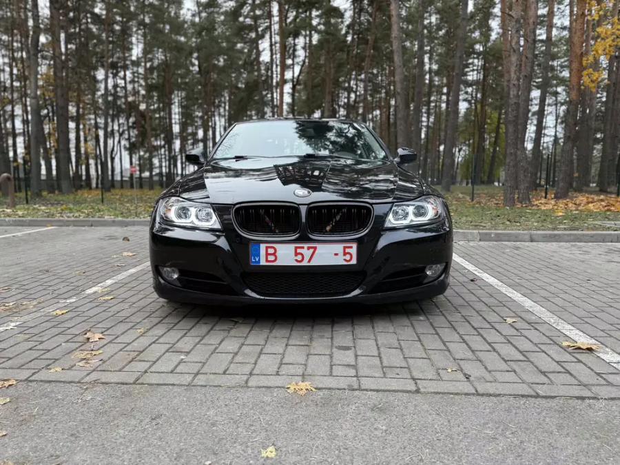 Melns BMW 325 2010 Rīga, ar dzinēja tilpumu 3.00 L un nobraukumu 220 tūkst. km par 2800 €, foto 4 vietnē AUTOMOTO.COM.LV