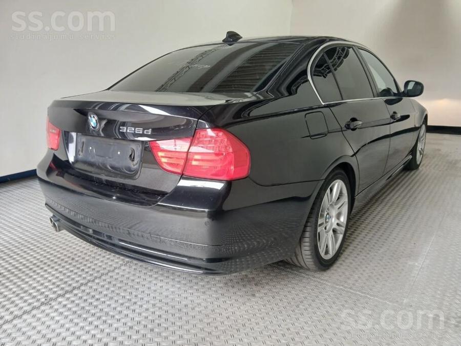Melns BMW 325 2010 Rīga, ar dzinēja tilpumu 3.00 L un nobraukumu 336 tūkst. km par 7490 €, foto 6 vietnē AUTOMOTO.COM.LV