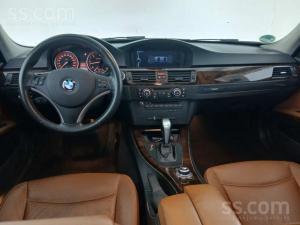 Melns BMW 325 2010 Rīga, ar dzinēja tilpumu 3.00 L un nobraukumu 336 tūkst. km par 7490 €, foto 10 vietnē AUTOMOTO.COM.LV