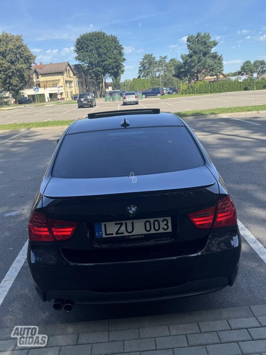 Black BMW 325 2010 in Vilnius, with an engine capacity of 3.00 L and mileage of 385 thousand km for 7800 €, photo 4 on AUTOMOTO.COM.LV