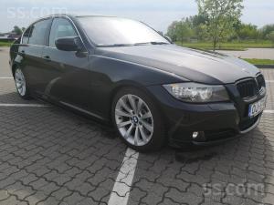Black BMW 325 2011 in Riga, with an engine capacity of 3.00 L and mileage of 0 thousand km for 7290 €, photo 4 on AUTOMOTO.COM.LV
