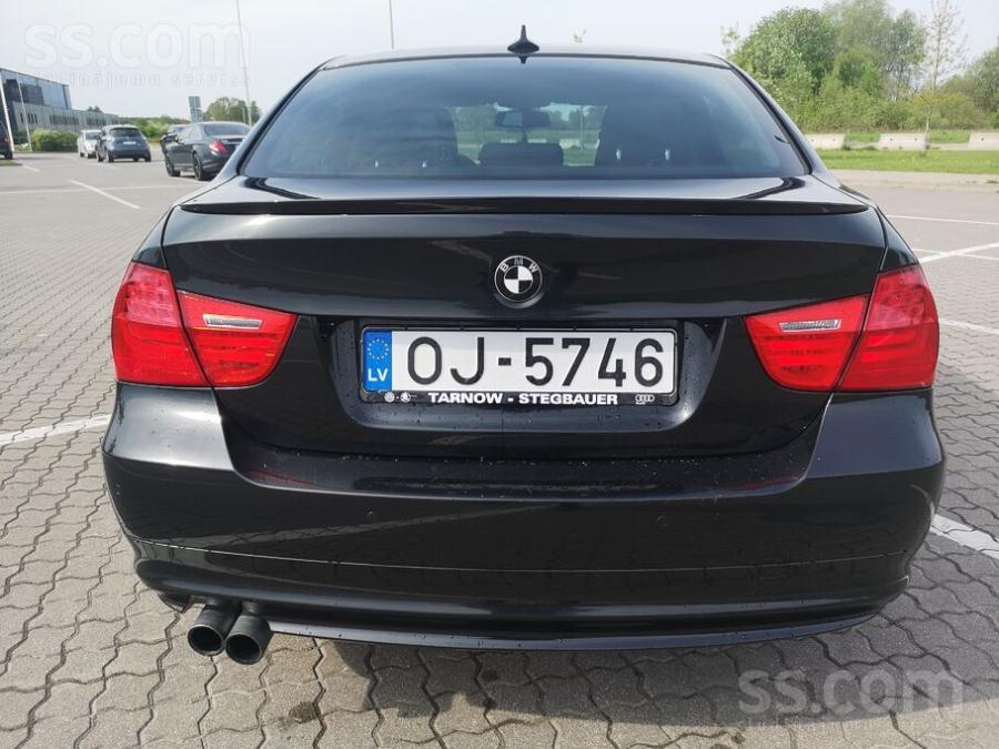 Black BMW 325 2011 in Riga, with an engine capacity of 3.00 L and mileage of 0 thousand km for 7290 €, photo 6 on AUTOMOTO.COM.LV