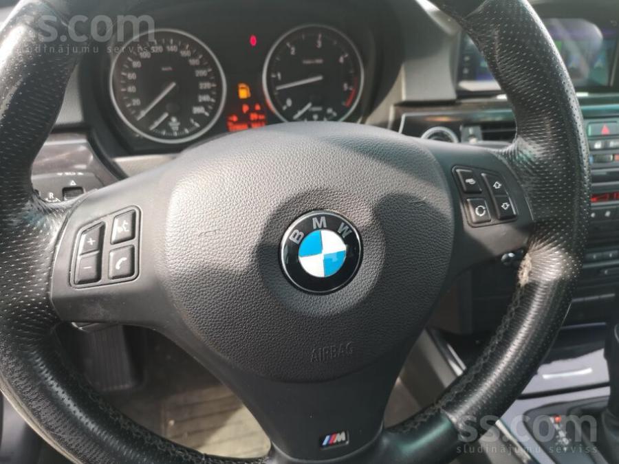 Black BMW 325 2011 in Riga, with an engine capacity of 3.00 L and mileage of 0 thousand km for 7290 €, photo 15 on AUTOMOTO.COM.LV