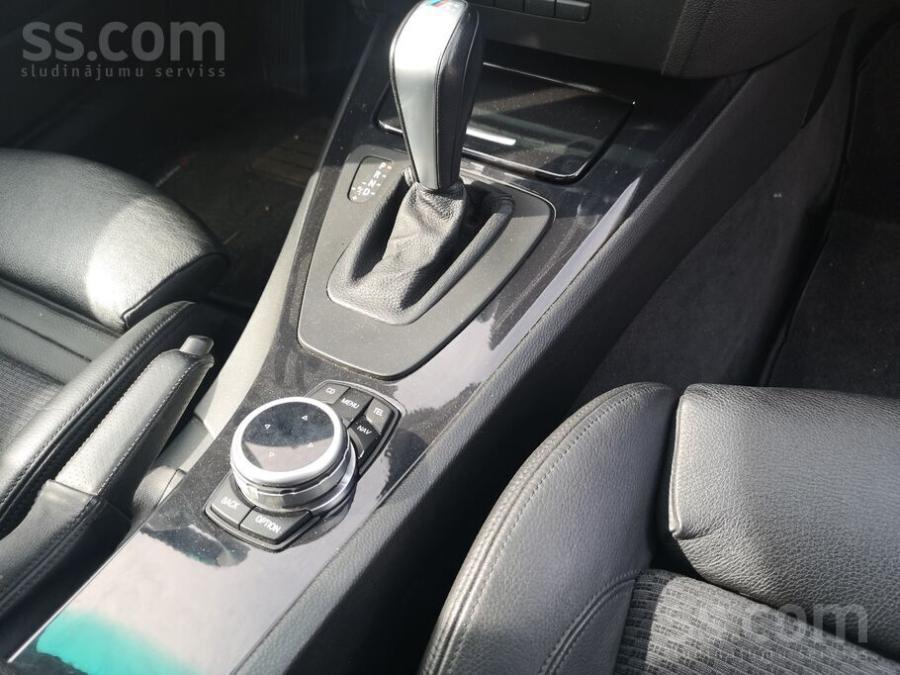 Black BMW 325 2011 in Riga, with an engine capacity of 3.00 L and mileage of 0 thousand km for 7290 €, photo 21 on AUTOMOTO.COM.LV