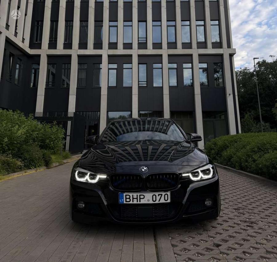 Black BMW 325 2017 in Vilnius, with an engine capacity of 2.00 L and mileage of 227 thousand km for 17000 €, photo 1 on AUTOMOTO.COM.LV