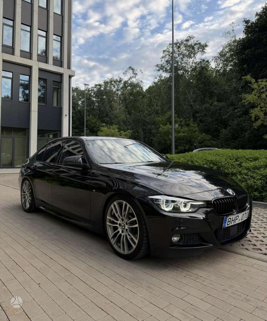 Black BMW 325 2017 in Vilnius, with an engine capacity of 2.00 L and mileage of 227 thousand km for 17000 €, photo 4 on AUTOMOTO.COM.LV