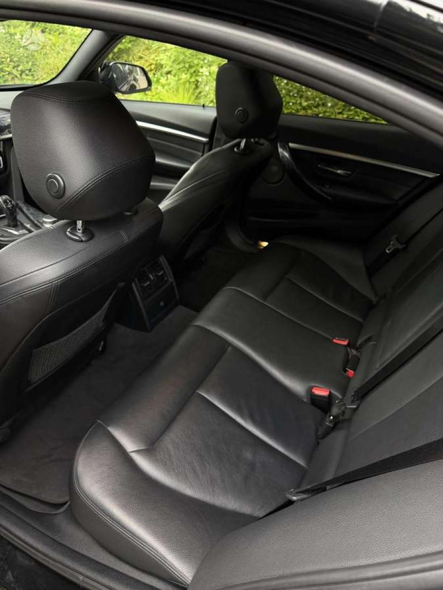 Black BMW 325 2017 in Vilnius, with an engine capacity of 2.00 L and mileage of 227 thousand km for 17000 €, photo 24 on AUTOMOTO.COM.LV