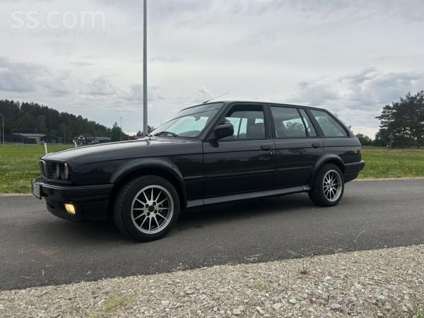 Melns BMW 325 1991 Rīga, ar dzinēja tilpumu 2.50 L un nobraukumu 209 tūkst. km par 14800 €, foto 1 vietnē AUTOMOTO.COM.LV