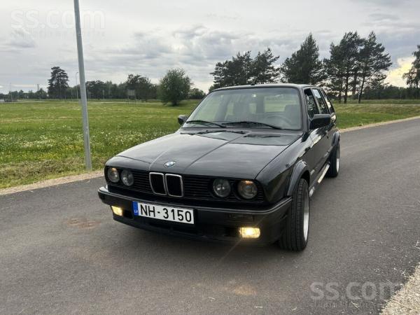 Melns BMW 325 1991 Rīga, ar dzinēja tilpumu 2.50 L un nobraukumu 209 tūkst. km par 14800 €, foto 2 vietnē AUTOMOTO.COM.LV