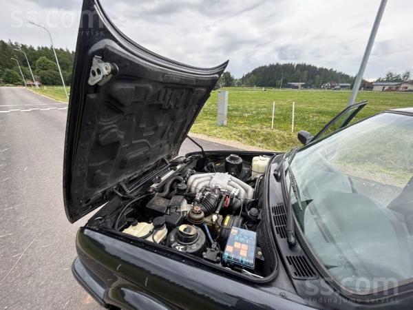Black BMW 325 1991 in Riga, with an engine capacity of 2.50 L and mileage of 209 thousand km for 14800 €, photo 9 on AUTOMOTO.COM.LV