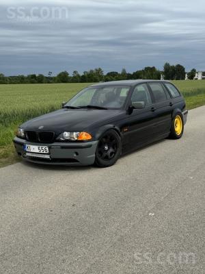 Melns BMW 325 2001 Bauska, ar dzinēja tilpumu 2.50 L un nobraukumu 371 tūkst. km par 2950 €, foto  vietnē AUTOMOTO.COM.LV