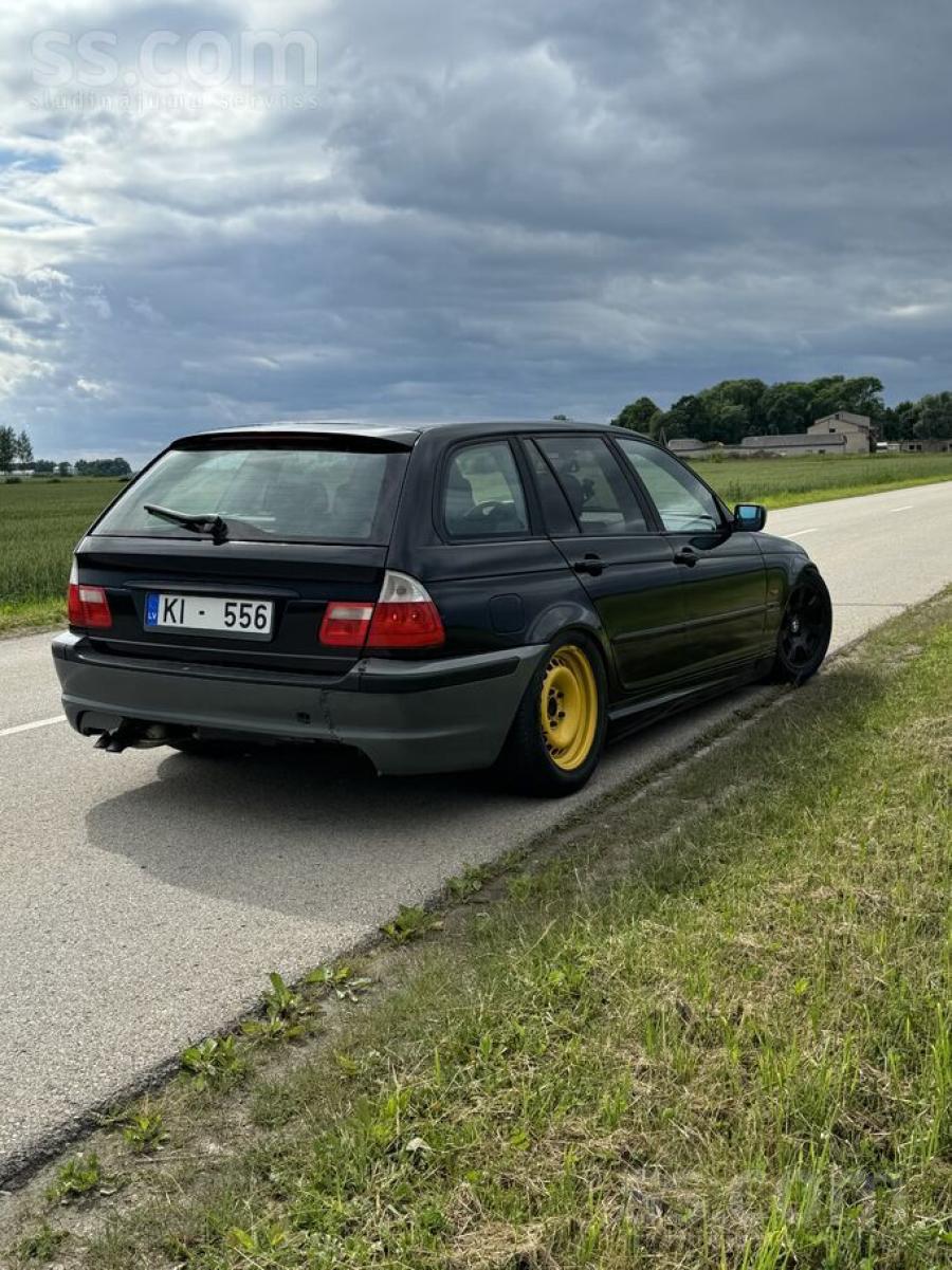Black BMW 325 2001 in Bauska, with an engine capacity of 2.50 L and mileage of 371 thousand km for 2950 €, photo 3 on AUTOMOTO.COM.LV