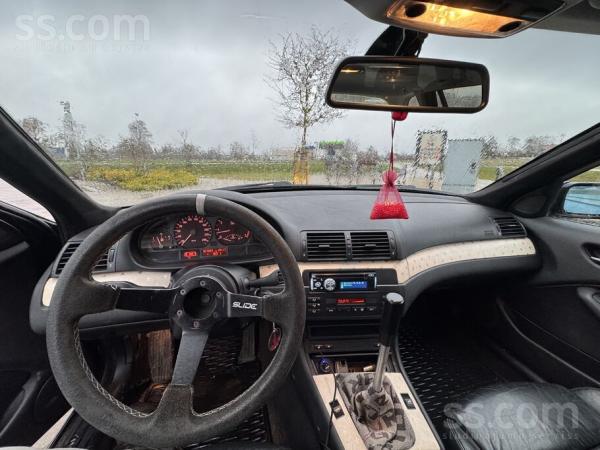 Black BMW 325 2001 in Bauska, with an engine capacity of 2.50 L and mileage of 371 thousand km for 2950 €, photo 5 on AUTOMOTO.COM.LV