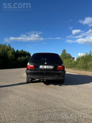 Черный БМВ 325 2001 в Айзкраукле, объемом двигателя 2.50 л и пробегом 313 тыс. км за 2699 €, фото 4 на AUTOMOTO.COM.LV
