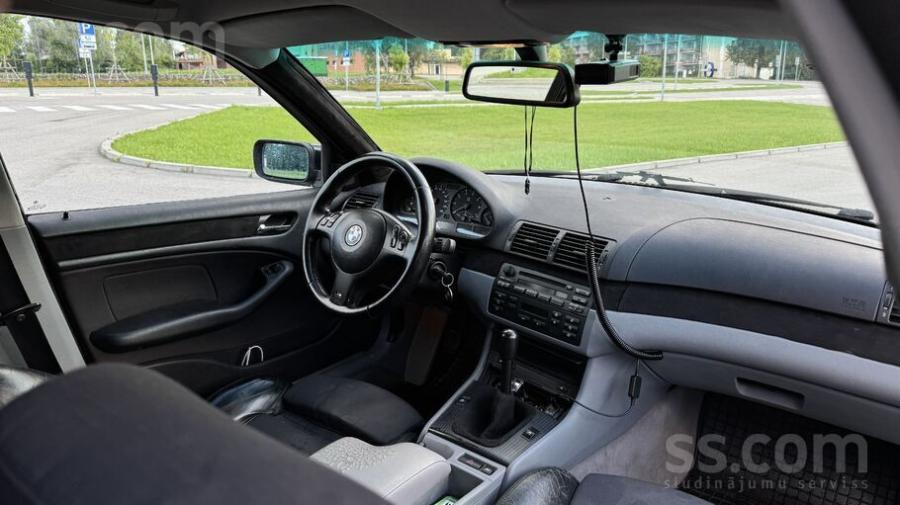 Melns BMW 325 2003 Rīga, ar dzinēja tilpumu 2.50 L un nobraukumu 308 tūkst. km par 4000 €, foto 6 vietnē AUTOMOTO.COM.LV