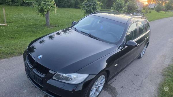 Black BMW 325 2005 in Kaunas, with an engine capacity of 2.50 L and mileage of 331 thousand km for 3450 €, photo 5 on AUTOMOTO.COM.LV