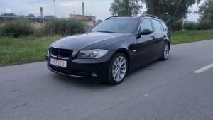 Black BMW 325 2005 in Kaunas, with an engine capacity of 2.50 L and mileage of 331 thousand km for 3950 €, photo  on AUTOMOTO.COM.LV