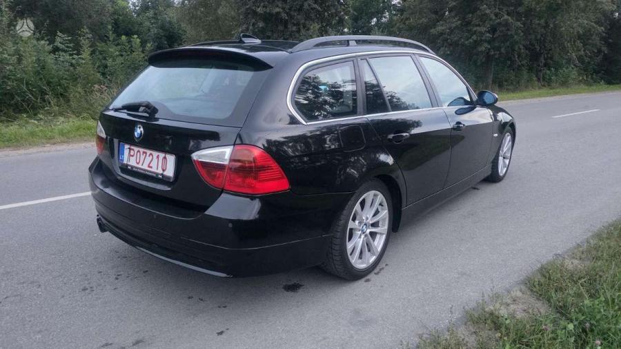 Black BMW 325 2005 in Kaunas, with an engine capacity of 2.50 L and mileage of 331 thousand km for 3950 €, photo 7 on AUTOMOTO.COM.LV