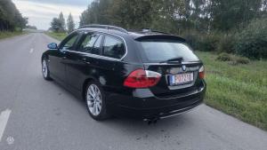 Black BMW 325 2005 in Kaunas, with an engine capacity of 2.50 L and mileage of 331 thousand km for 3950 €, photo 9 on AUTOMOTO.COM.LV