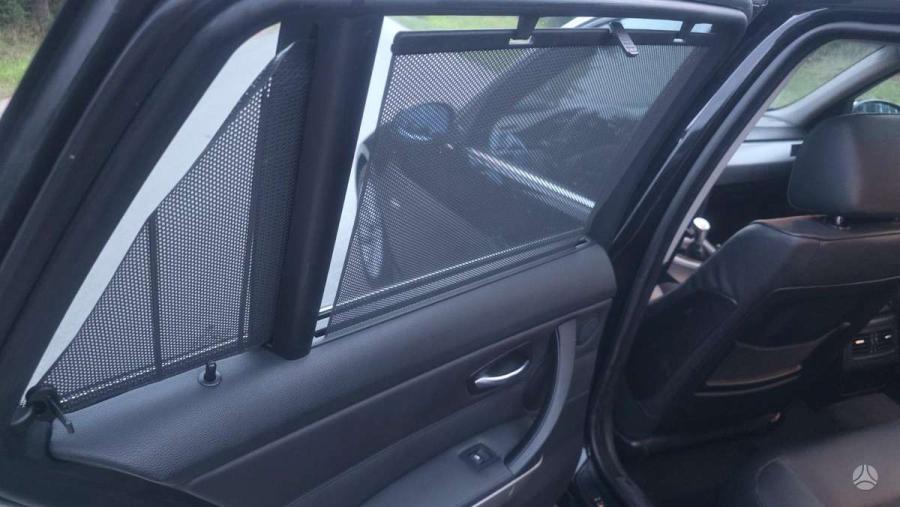Black BMW 325 2005 in Kaunas, with an engine capacity of 2.50 L and mileage of 331 thousand km for 3950 €, photo 25 on AUTOMOTO.COM.LV