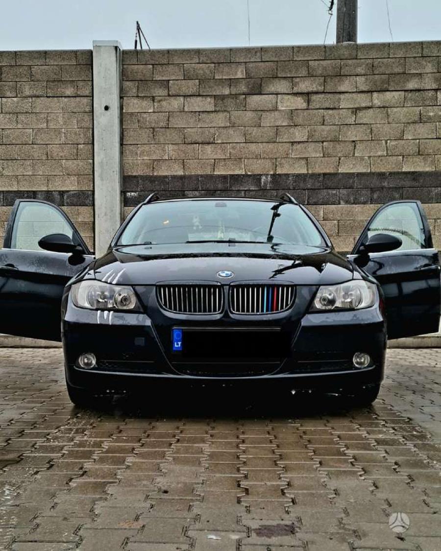 Melns BMW 325 2006 Trakai, ar dzinēja tilpumu 2.50 L un nobraukumu 310 tūkst. km par 4500 €, foto 2 vietnē AUTOMOTO.COM.LV