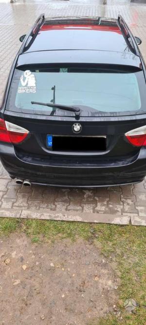 Melns BMW 325 2006 Trakai, ar dzinēja tilpumu 2.50 L un nobraukumu 310 tūkst. km par 4500 €, foto 4 vietnē AUTOMOTO.COM.LV