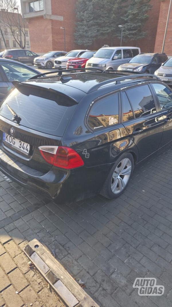 Melns BMW 325 2006 Klaipėda, ar dzinēja tilpumu 3.00 L un nobraukumu 301 tūkst. km par 3100 €, foto 5 vietnē AUTOMOTO.COM.LV