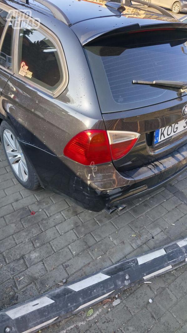 Melns BMW 325 2006 Klaipėda, ar dzinēja tilpumu 3.00 L un nobraukumu 301 tūkst. km par 3100 €, foto 7 vietnē AUTOMOTO.COM.LV