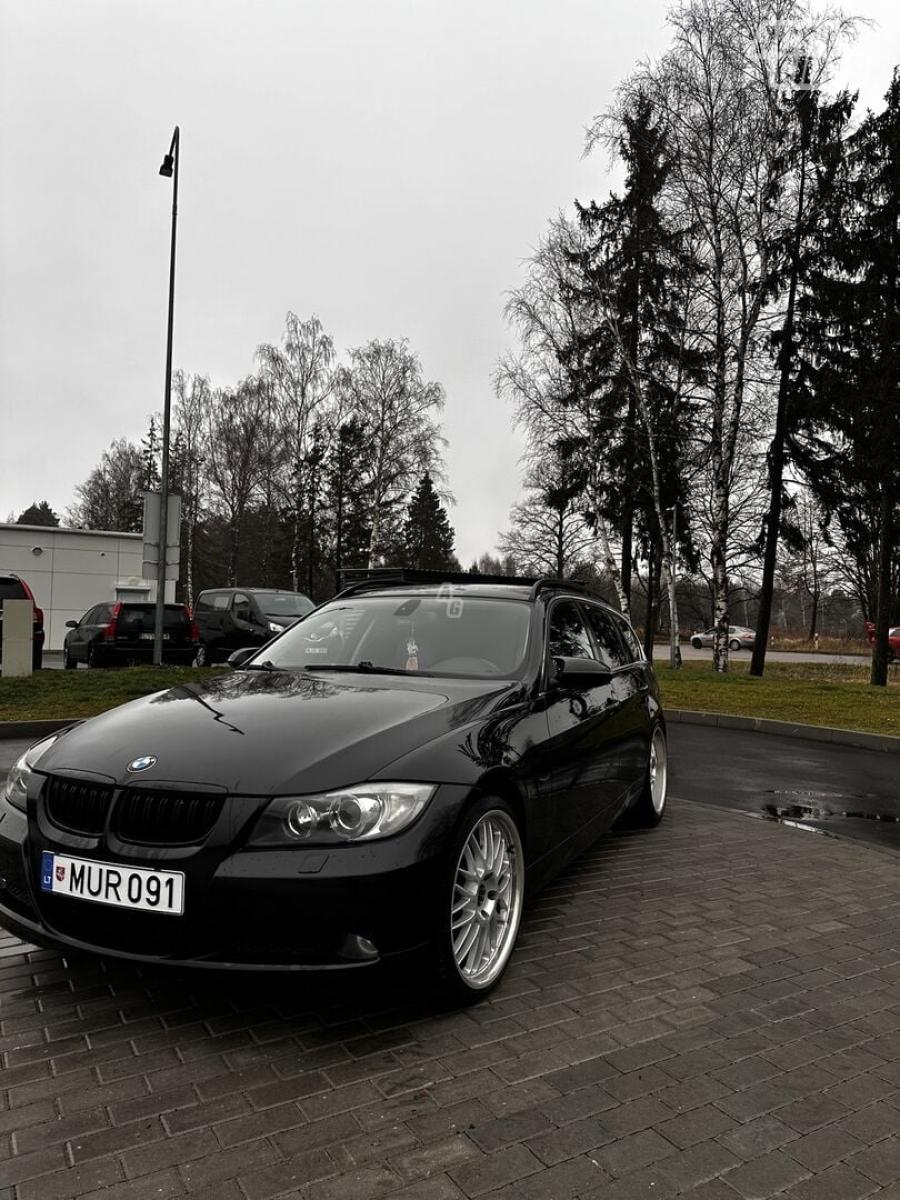 Black BMW 325 2006 in Vilnius, with an engine capacity of 3.00 L and mileage of 348 thousand km for 4200 €, photo 4 on AUTOMOTO.COM.LV