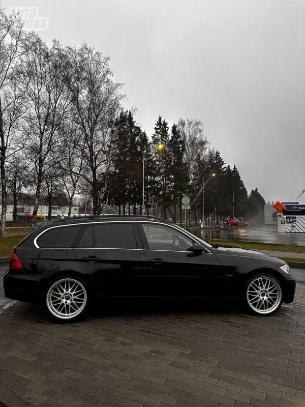Black BMW 325 2006 in Vilnius, with an engine capacity of 3.00 L and mileage of 348 thousand km for 4200 €, photo 4 on AUTOMOTO.COM.LV