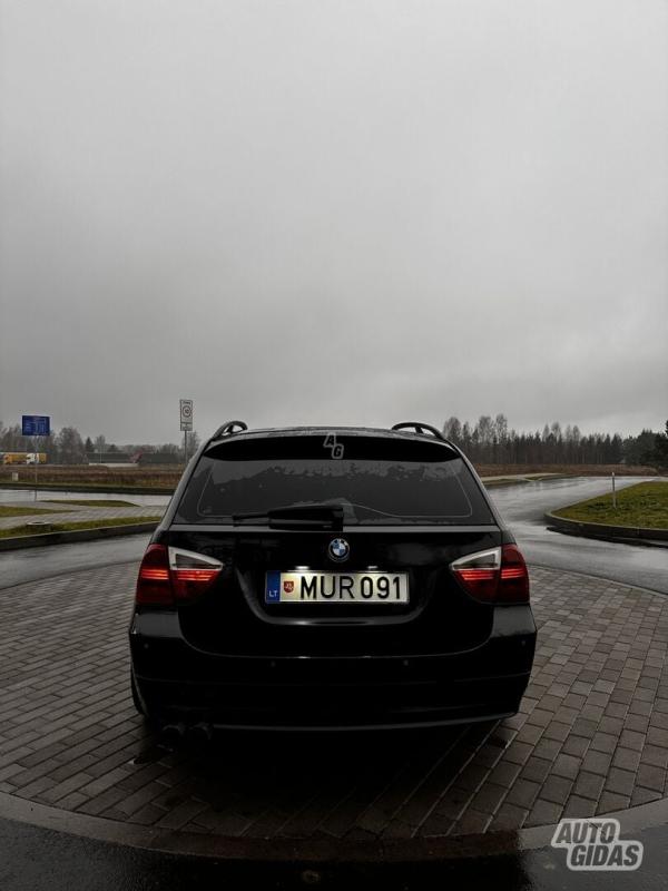Black BMW 325 2006 in Vilnius, with an engine capacity of 3.00 L and mileage of 348 thousand km for 4200 €, photo 6 on AUTOMOTO.COM.LV