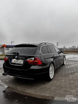 Black BMW 325 2006 in Vilnius, with an engine capacity of 3.00 L and mileage of 348 thousand km for 4200 €, photo 8 on AUTOMOTO.COM.LV