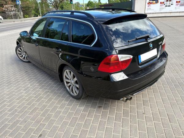 Black BMW 325 2006 in Vilnius, with an engine capacity of 2.50 L and mileage of 316 thousand km for 2499 €, photo 4 on AUTOMOTO.COM.LV