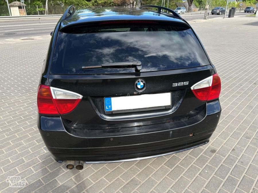 Черный БМВ 325 2006 в Вильнюс, объемом двигателя 2.50 л и пробегом 316 тыс. км за 2499 €, фото 6 на AUTOMOTO.COM.LV