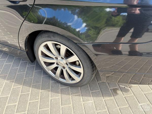 Black BMW 325 2006 in Vilnius, with an engine capacity of 2.50 L and mileage of 316 thousand km for 2499 €, photo 6 on AUTOMOTO.COM.LV