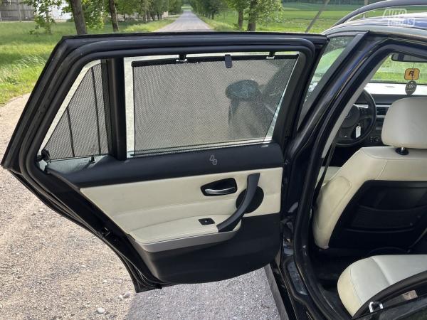 Melns BMW 325 2006 Ariogala, ar dzinēja tilpumu 2.50 L un nobraukumu 191 tūkst. km par 2800 €, foto 9 vietnē AUTOMOTO.COM.LV