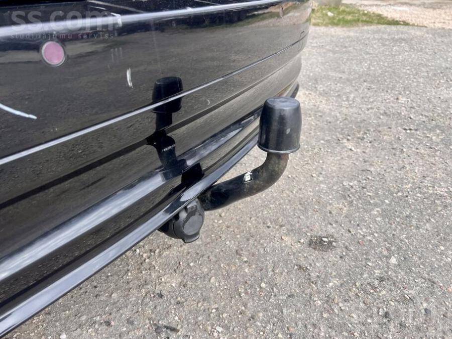 Melns BMW 325 2006 Rīga, ar dzinēja tilpumu 2.50 L un nobraukumu 333 tūkst. km par 3290 €, foto 12 vietnē AUTOMOTO.COM.LV