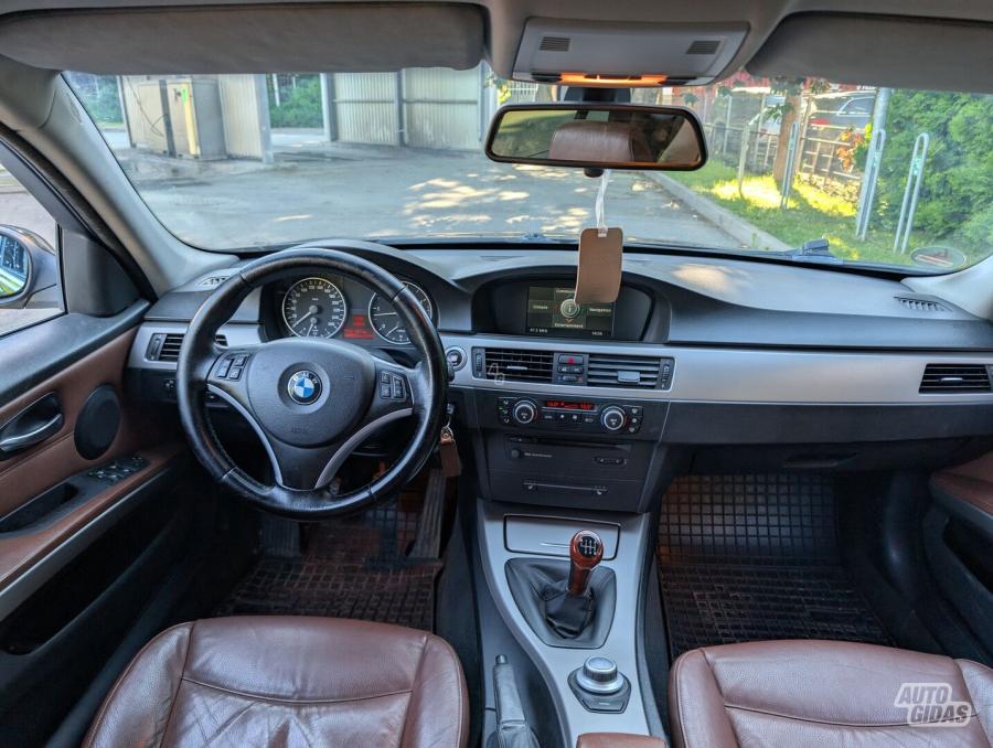 Melns BMW 325 2006 Klaipėda, ar dzinēja tilpumu 3.00 L un nobraukumu 388 tūkst. km par 2800 €, foto 8 vietnē AUTOMOTO.COM.LV