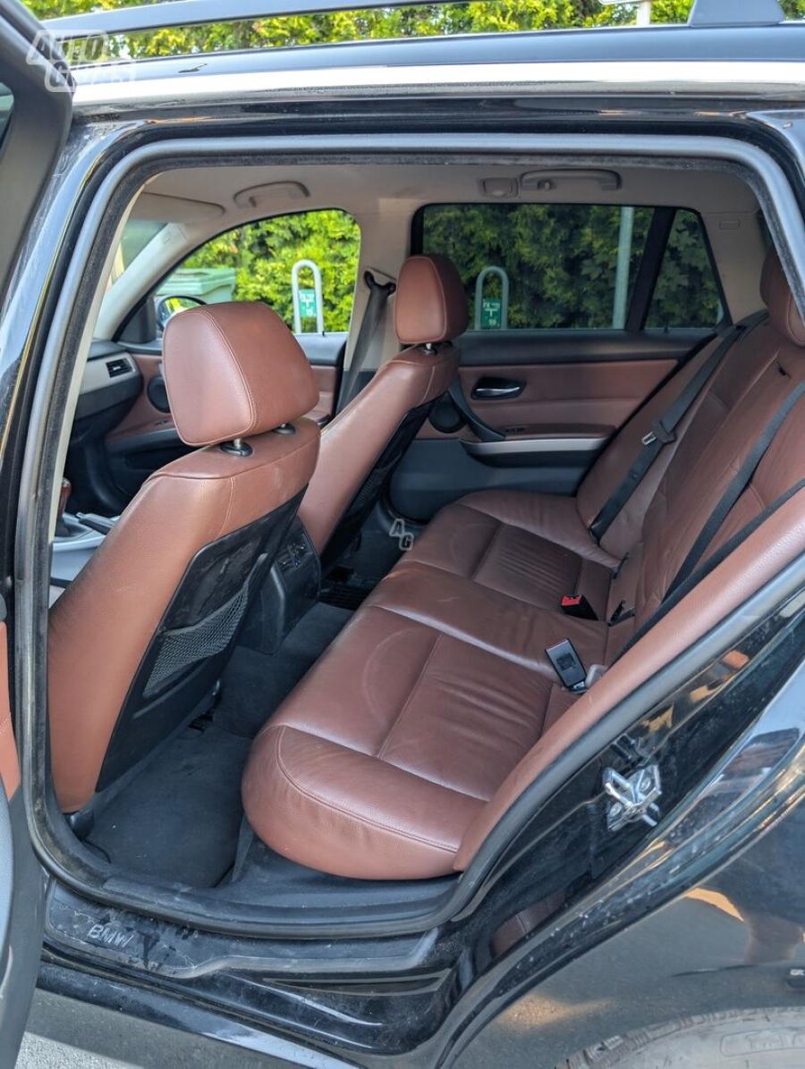 Melns BMW 325 2006 Klaipėda, ar dzinēja tilpumu 3.00 L un nobraukumu 388 tūkst. km par 2800 €, foto 10 vietnē AUTOMOTO.COM.LV