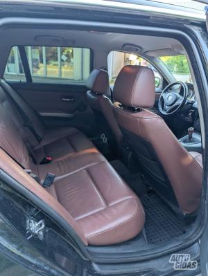 Melns BMW 325 2006 Klaipėda, ar dzinēja tilpumu 3.00 L un nobraukumu 388 tūkst. km par 2800 €, foto 11 vietnē AUTOMOTO.COM.LV