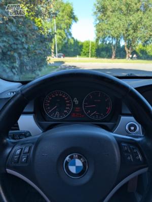 Melns BMW 325 2006 Klaipėda, ar dzinēja tilpumu 3.00 L un nobraukumu 388 tūkst. km par 2800 €, foto 12 vietnē AUTOMOTO.COM.LV