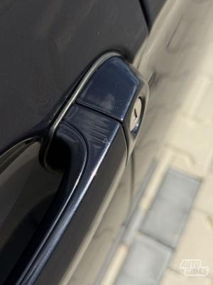 Melns BMW 325 2006 Viļņa, ar dzinēja tilpumu 2.50 L un nobraukumu 235 tūkst. km par 2999 €, foto 16 vietnē AUTOMOTO.COM.LV